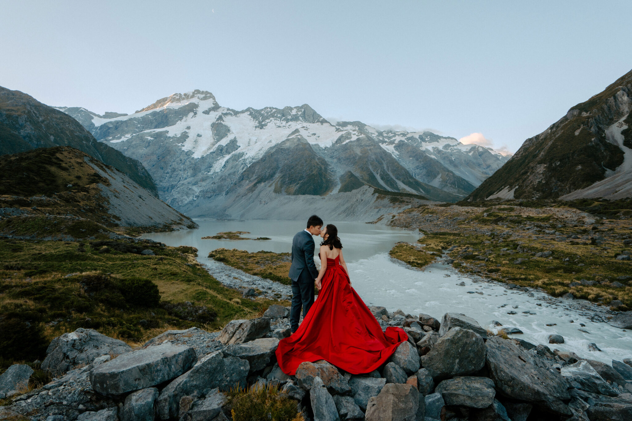 Capturing Love in the Majestic Mount Cook National Park: Jasmine and CT ...